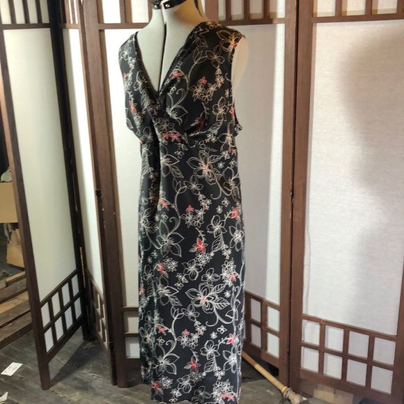 Venezia | Dresses | Venezia Faux Wrap Bodice Dressblack And Red Floral ...